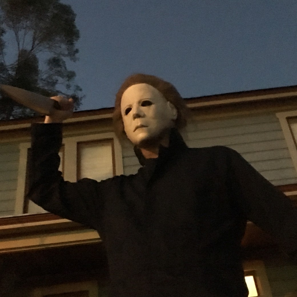 MICHAEL MYERS’ NEIGHBORHOOD! Michael Takes Us On A Tour Of The Filming ...